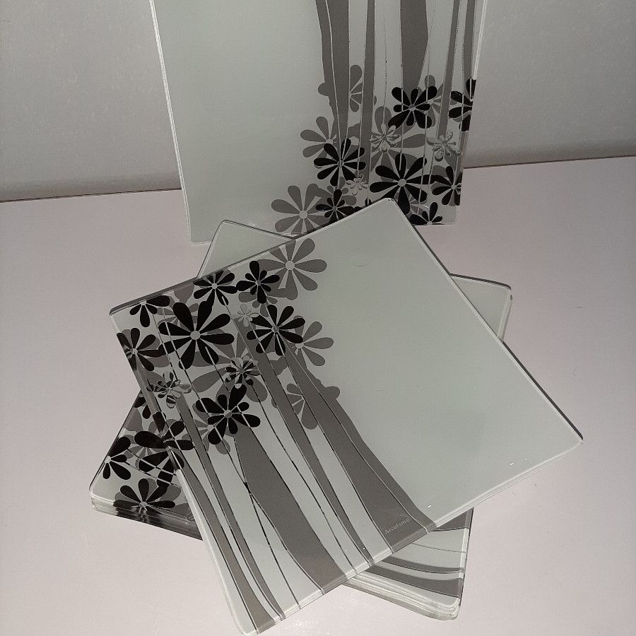 کمدا | قیمت و خرید پیش دستی