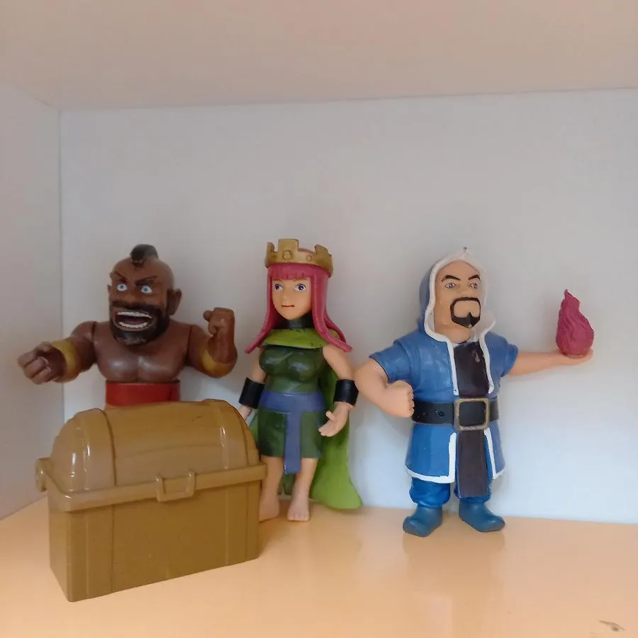 کمدا | قیمت و خرید فیگور